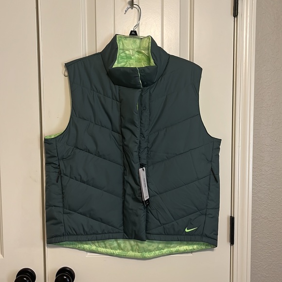 Nike | Jackets & Coats | Nike Reversible Puffer Vest New | Poshmark